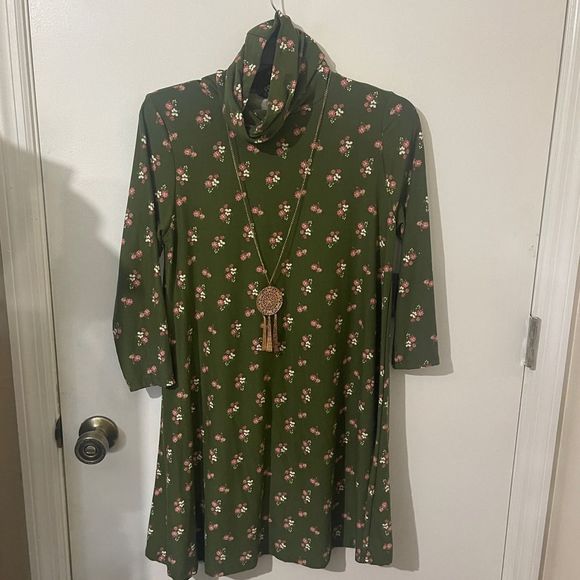 Discreet | Dresses | Nwtgirls Discreet Green Cowl Neck Dress With ...